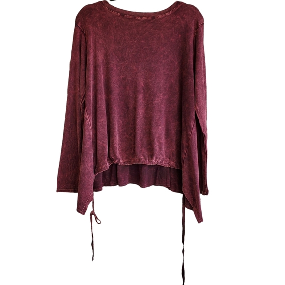 M. Rena | Tops | M Rena Burgundy Acid Wash Long Sleeve Handkerchief Hem ...